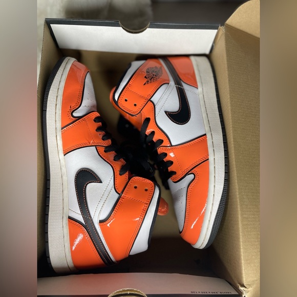 Jordan | Shoes | Jordan Mid Se Turf Orange Size 95 | Poshmark